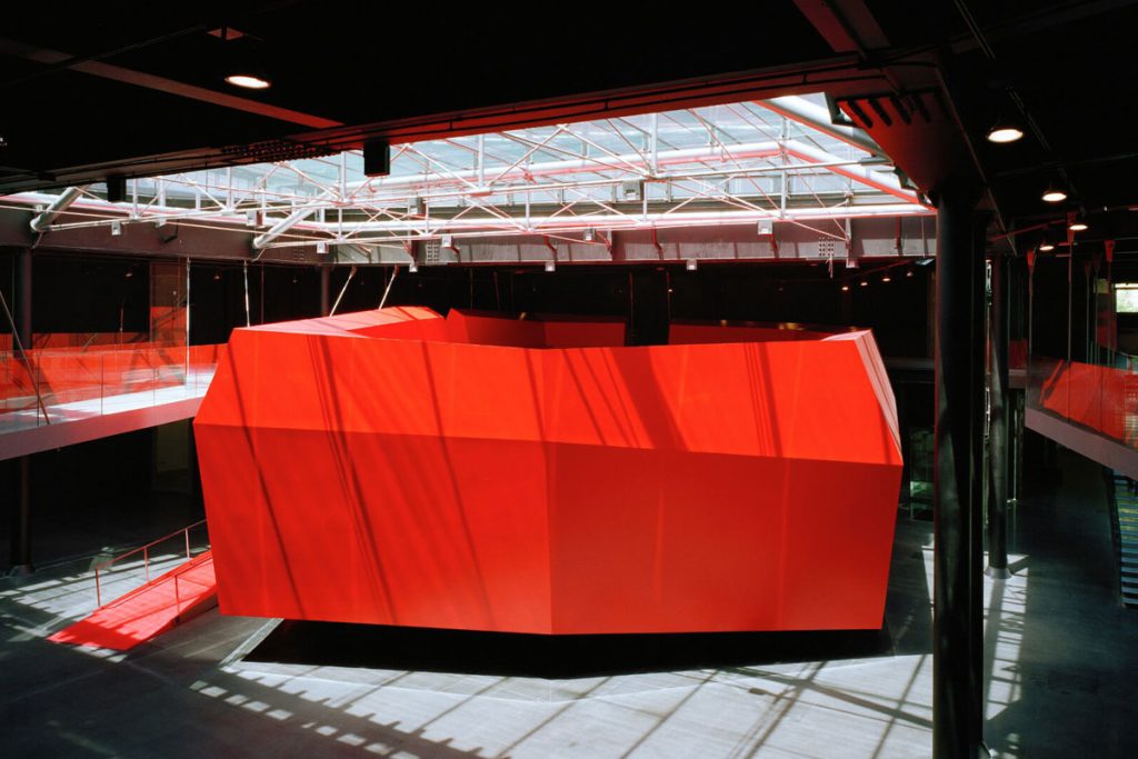 Museo MACRO. Desk progettato da Odile Decq | ArcheoRoma